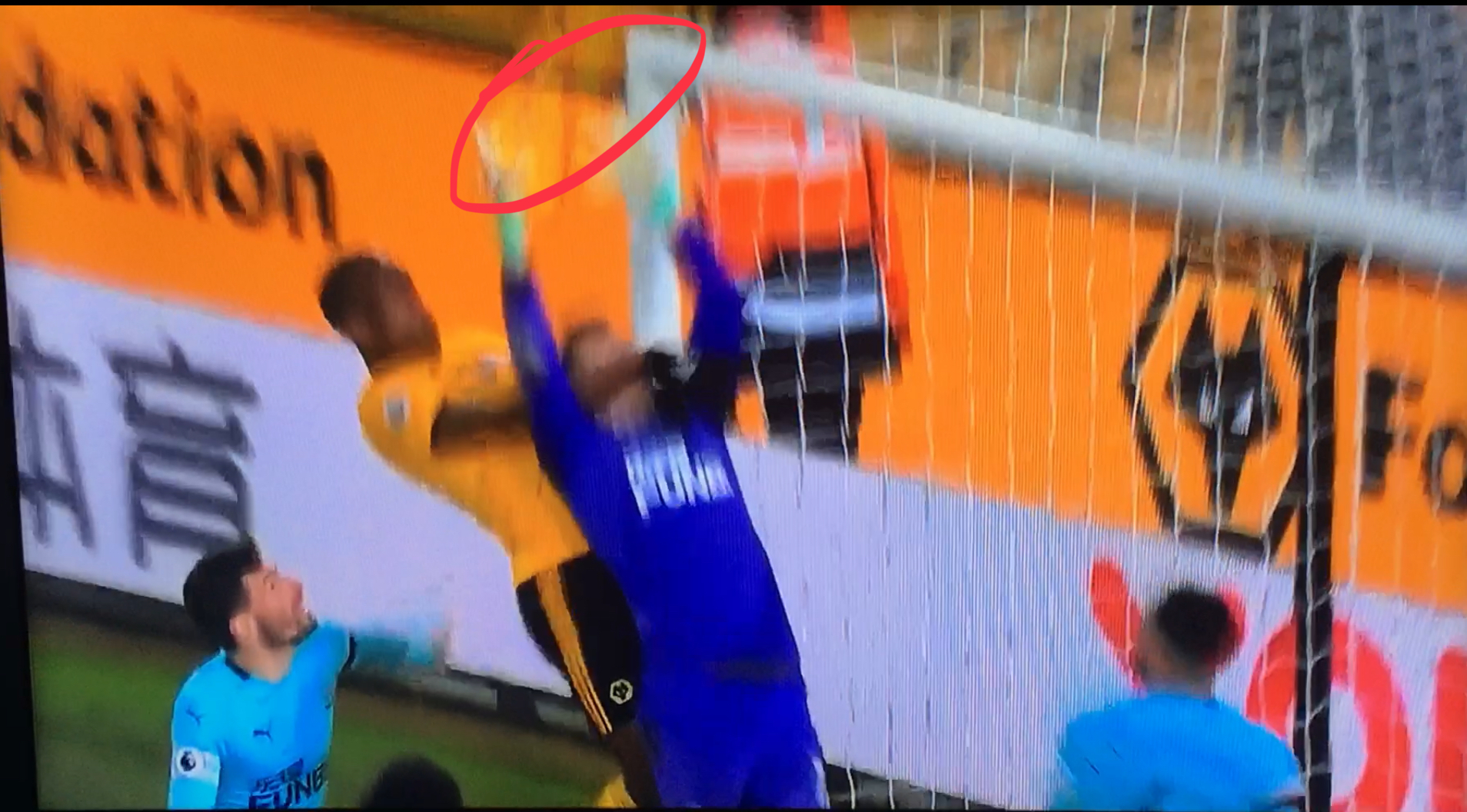 Punch v Catch – when and why? – Goalkeeping Matters